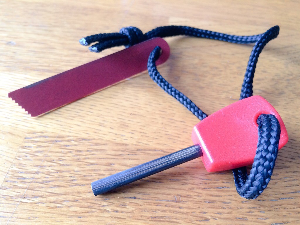 ファイアスターターでガスストーブ着火 :: terabo.net